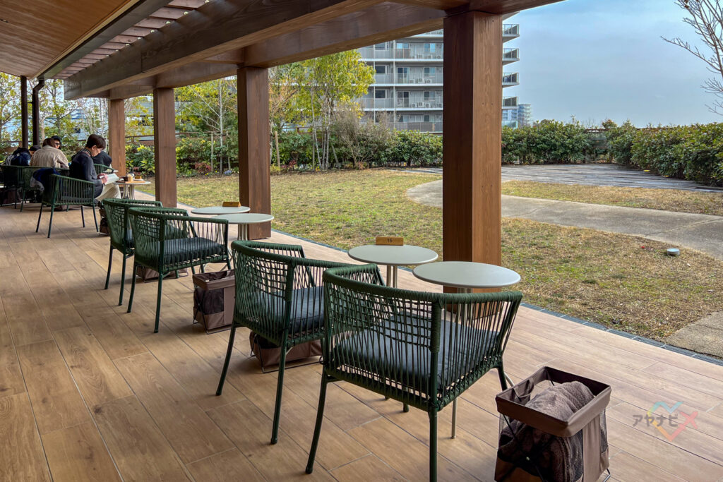 大阪定番土産〈りくろーおじさんの店〉にカフェがある!? 彩都の森店 限定メニューをレポ｜アヤナビ｜トラベルライター加藤あやなの旅ブログ